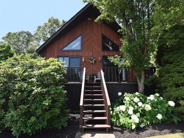 Susie St, Somerset, Home For Sale