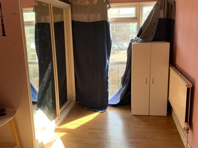 Sussex Close, Slough SL1, 3 bed property to rent, £2,000 pcm | PrimeLocation