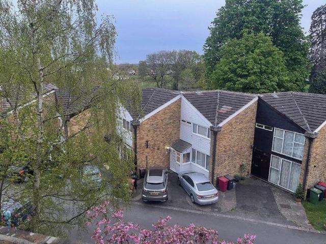Sussex Close, Slough 1 bed apartment to rent £1,450 pcm £335 pw