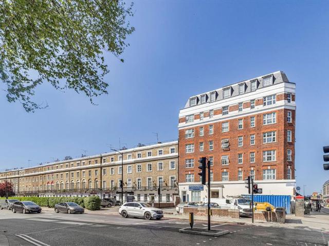 Sussex Gardens, Hyde Park W2, Studio to rent, £1,750 pcm | PrimeLocation