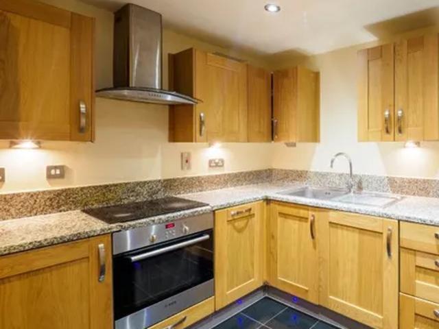 Sussex Gardens, London, NW1 5RE, United Kingdom | 3 bed apartment for rent #154574969 | Rentberry