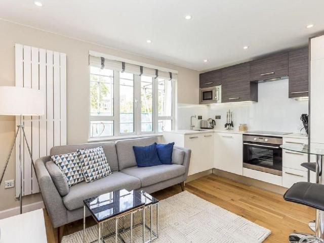 Sussex Gardens, London W2, Room to rent, £2,383 pcm | PrimeLocation