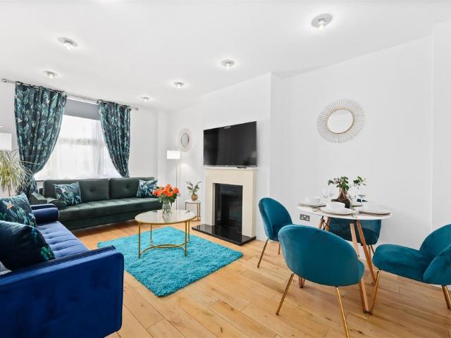 Sussex Gardens, Paddington