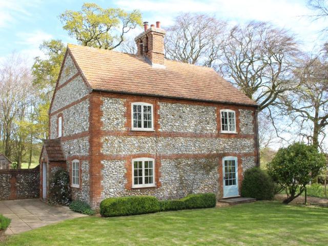Sussex Farm, Burnham Market, King's Lynn, Norfolk PE31, 3 bed detached house to rent, £1,600 pcm | PrimeLocation