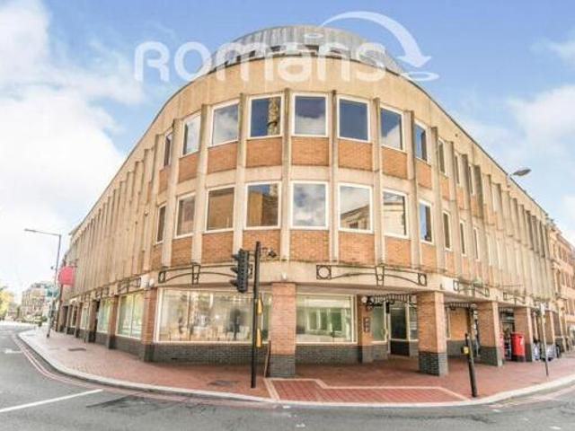 Sussex House, The Forbury, 2 Bedroom Flat