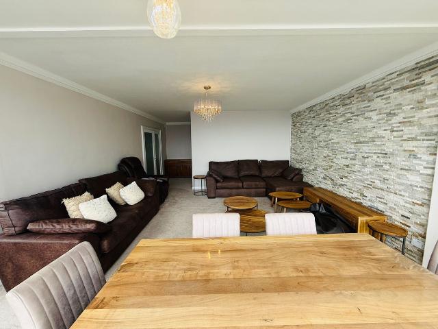 Sussex Heights, St. Margarets Place, Brighton BN1, 2 bed shared accommodation to rent, £2,500 pcm | PrimeLocation