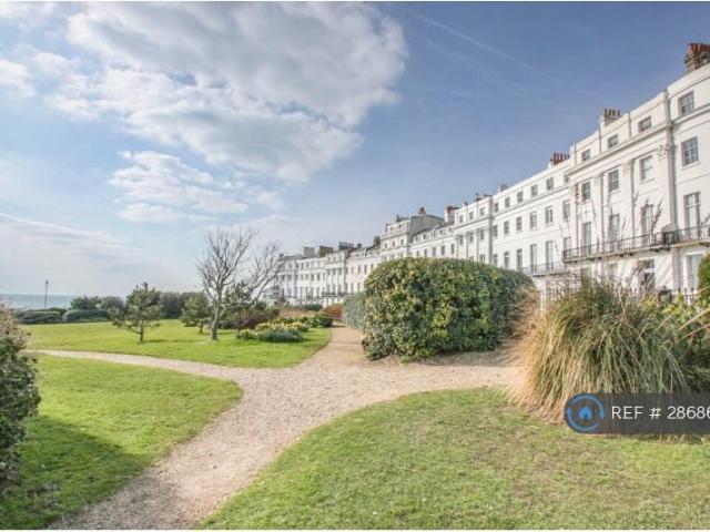 Sussex Square, Brighton, BN2 2 bed flat to rent £1,850 pcm £427 pw