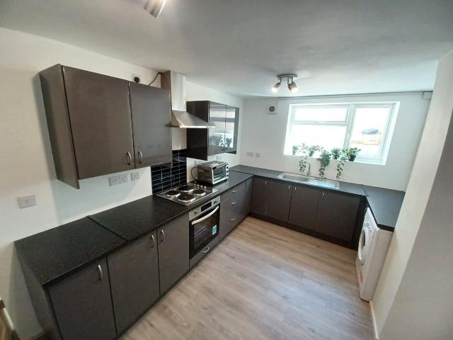 Sussex Street, Leeds, West Yorkshire LS9, 2 bed flat to rent, £1,150 pcm | PrimeLocation