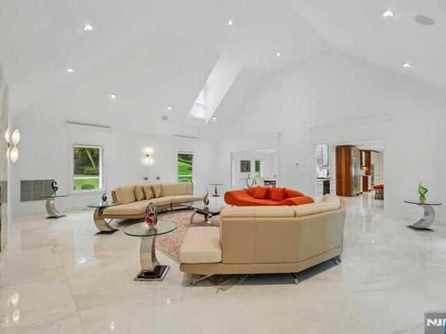 Sussex Rd, Franklin Lakes, Home For Sale