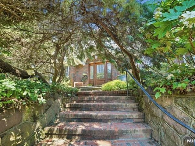 Sussex Rd, Tenafly, Home For Sale