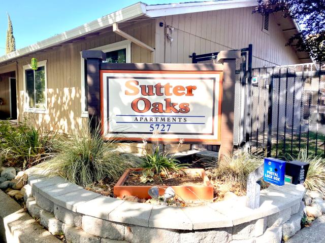 Sutter Oaks small gated community
