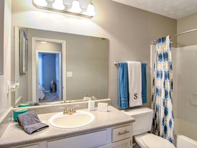 Sutter Lake Apartments 2 Bedroom Apartment for Rent at 8104 Webb Rd, Riverdale, GA 30274