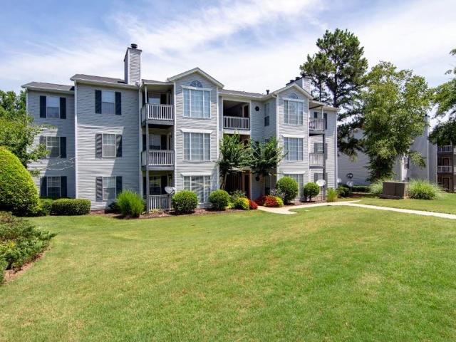 Sutter Lake Apartments 2 Bedroom Apartment for Rent at 8104 Webb Rd, Riverdale, GA 30274