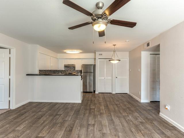 Sutter Ranch Apartments 3 Bedroom Apartment for Rent at 10445 Greens Crossing Blvd, Houston, TX 77038