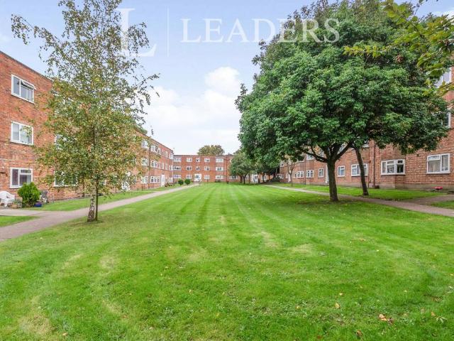 Sutton Court, Brighton Road, Sutton, SM2 3 bed flat to rent £1,750 pcm £404 pw
