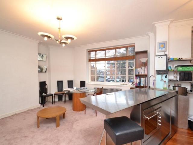 Sutton Court Road, Chiswick, W4 1 bed flat to rent £1,750 pcm £404 pw