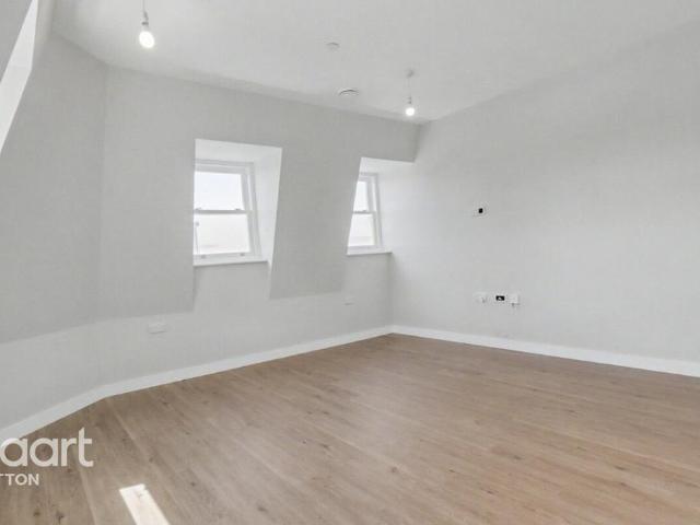 Sutton Court Road, Sutton 1 bed apartment to rent £1,650 pcm £381 pw