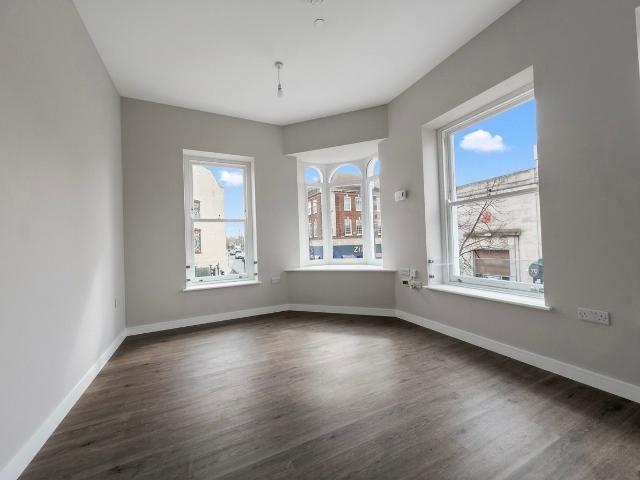 Sutton Court Road, Sutton SM1, 1 bed flat to rent, £1,650 pcm | PrimeLocation