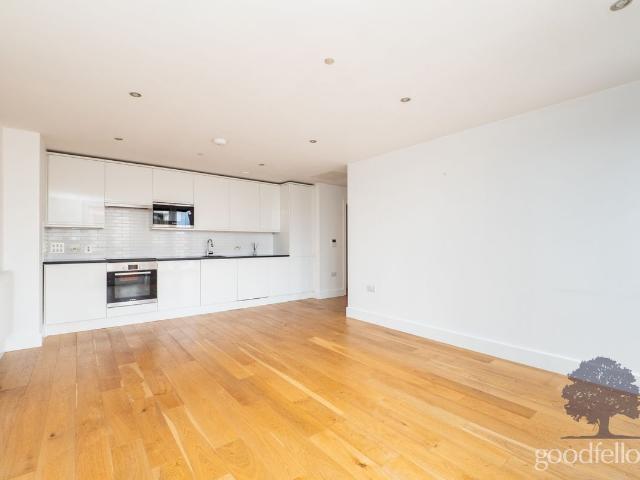 Sutton Court Road, Sutton SM1, 2 bed flat to rent, £1,850 pcm | PrimeLocation
