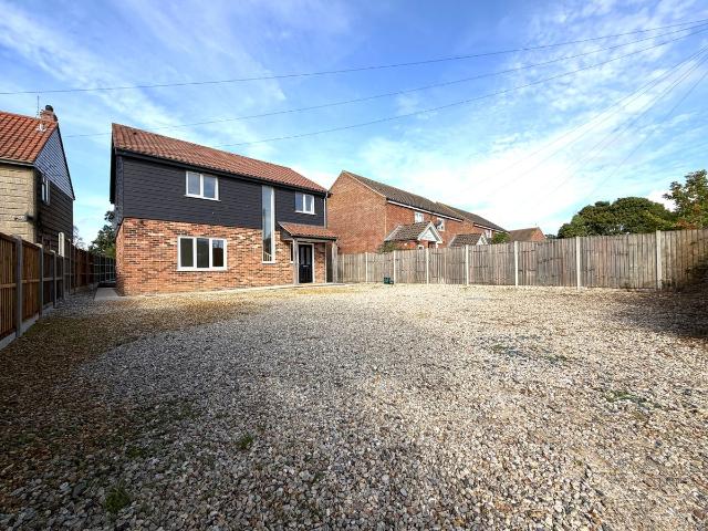 Sutton Crescent, Freethorpe NR13, 4 bed detached house to rent, £1,895 pcm | PrimeLocation