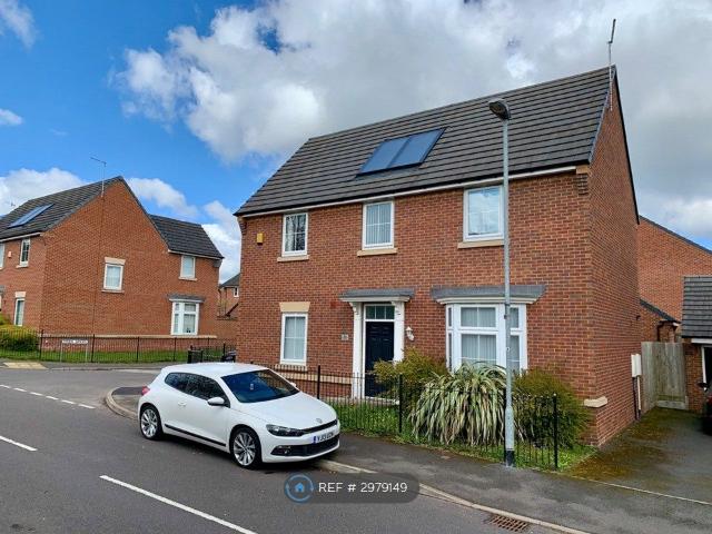 Sutton Avenue, Newcastle Under Lyme ST5, 4 bed detached house to rent, £1,600 pcm | PrimeLocation