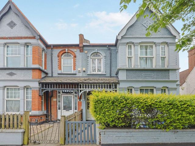 Sutton Lane South, London W4, 1 bed flat to rent, £1,675 pcm | PrimeLocation