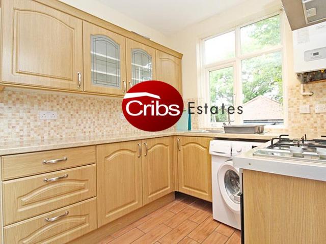 Sutton, SM1 4 bed detached house to rent £2,750 pcm £635 pw