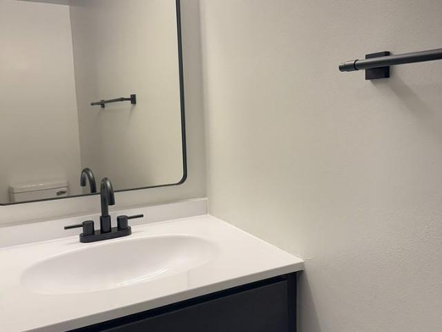 Sutton Place Apartments and Townhomes 1 Bedroom Apartment for Rent at 1132 Deliquia Dr, Cincinnati, OH 45230 Mount Washington