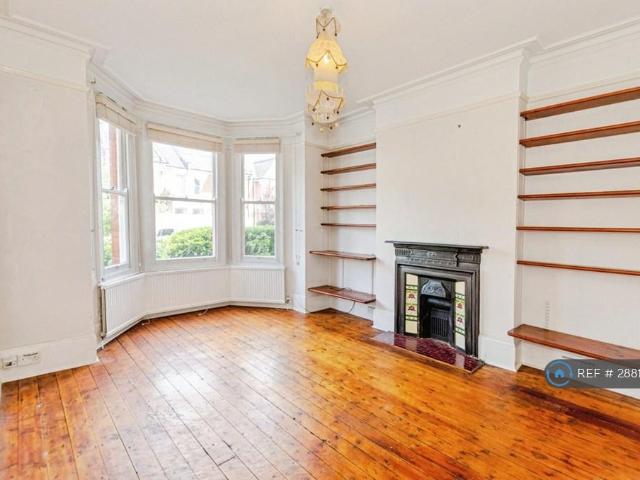 Sutton Road, London, N10 2 bed flat to rent £2,200 pcm £508 pw