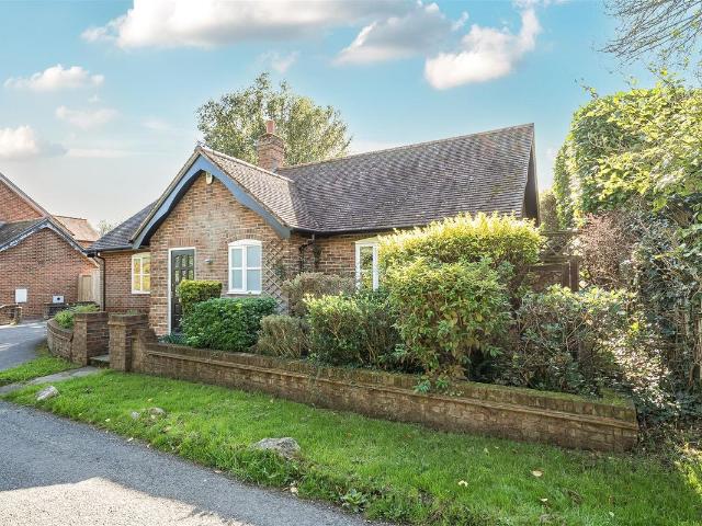 Sutton Waldron, Blandford Forum DT11, 2 bed detached bungalow to rent, £1,150 pcm | PrimeLocation