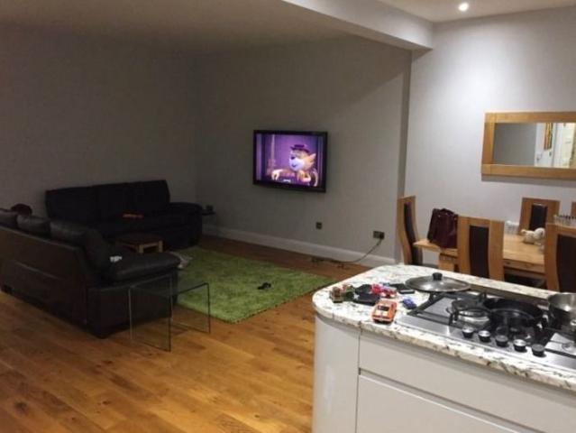 Suttons Lane, Hornchurch RM12, Room to rent, £800 pcm | PrimeLocation