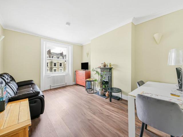 Sutherland Avenue, London, W9 1 bed apartment to rent £3,350 pcm £773 pw