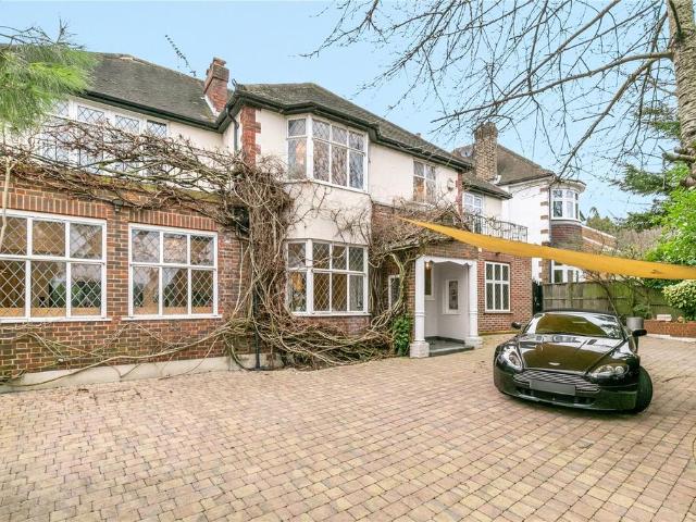 Sutherland Grove, Putney, London, SW18 5 bed detached house to rent £10,000 pcm £2,308 pw