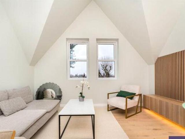 Sutherland Road, London, 2 Bedroom House
