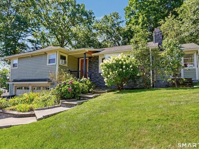 Suzanne Cir, Trumbull, Home For Sale