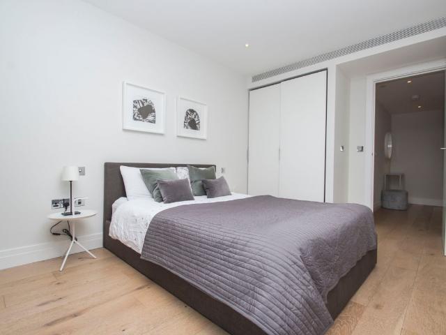 SW11, 2 bed flat to rent, £4,117 pcm | PrimeLocation