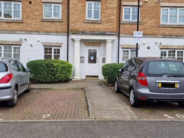 Symphony Close, Edgware HA8, 2 bed flat to rent, £2,000 pcm | PrimeLocation