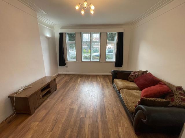 Sycamore Avenue, Ealing W5, 2 bed flat to rent, £1,950 pcm | PrimeLocation