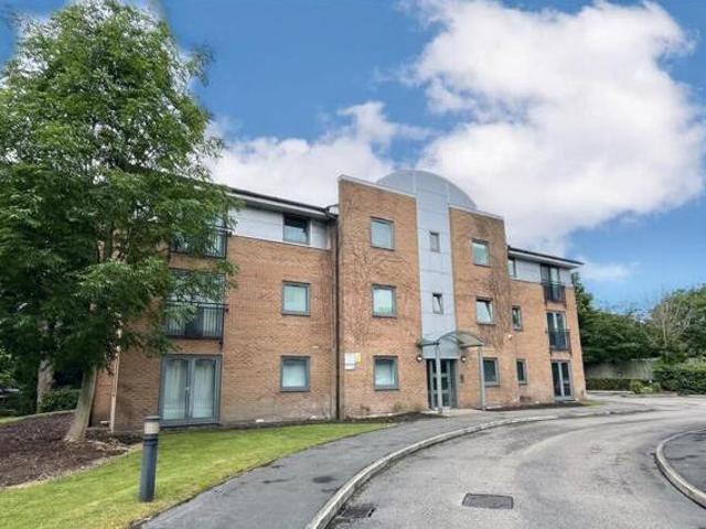 Sycamore Court, Carrington Lane, 2 Bedroom Apartment