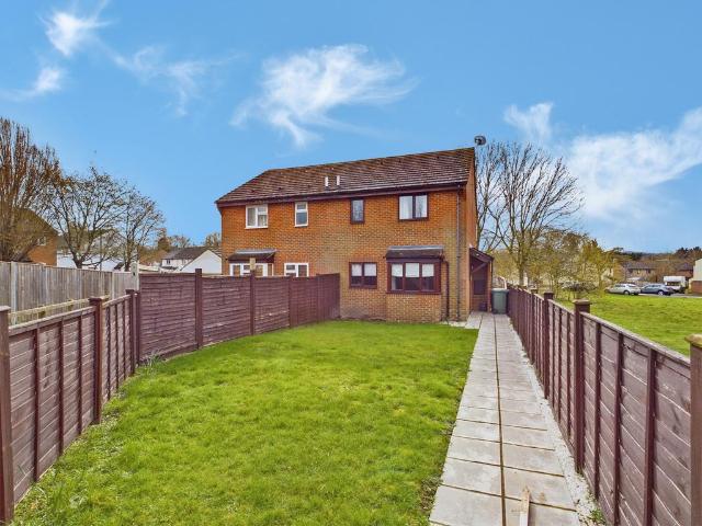 Sycamore Close, Watlington, Oxfordshire 1 bed house to rent £1,295 pcm £299 pw