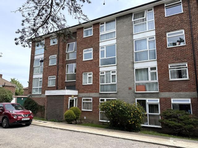 Sycamore Close, Northolt UB5, 2 bed flat to rent, £1,450 pcm | PrimeLocation