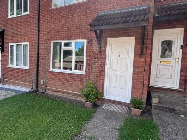 Sycamore Close, Pinewood IP8, 2 bed terraced house to rent, £950 pcm | PrimeLocation
