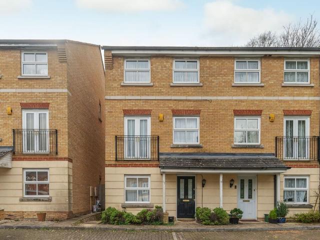 Sycamore Close, South Croydon CR2, 4 bed semi detached house to rent, £3,000 pcm | PrimeLocation