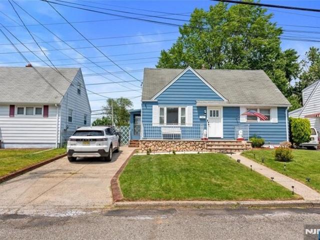 Sycamore Dr, Belleville, Home For Sale