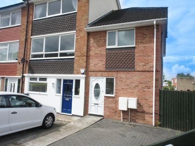 Sycamore Drive, Brentwood CM14, 2 bed semi detached house to rent, £1,500 pcm | PrimeLocation