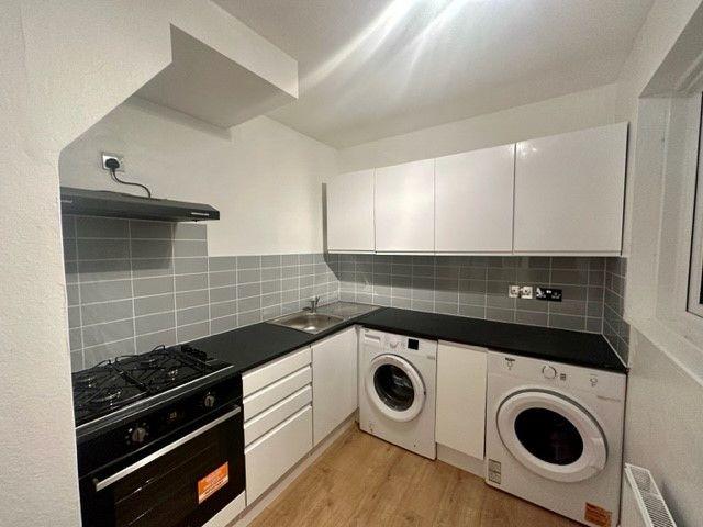 Sycamore Grove, Kingsbury NW9, Room to rent, £800 pcm | PrimeLocation