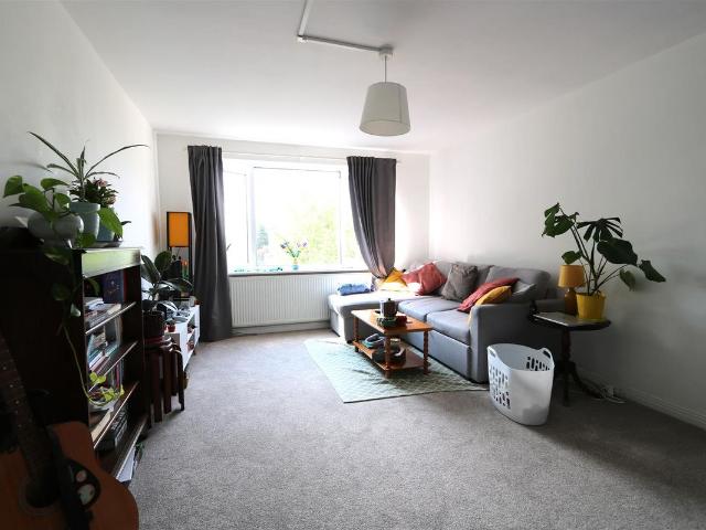 Sycamore Grove, New Malden KT3, 1 bed flat to rent, £1,450 pcm | PrimeLocation