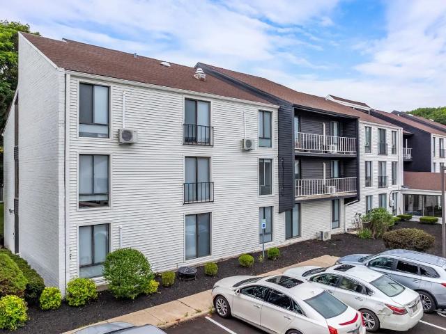 Sycamore Place Apartments Studio Apartment for Rent at 7300 W Dean Rd, Milwaukee, WI 53223 Whispering Hills