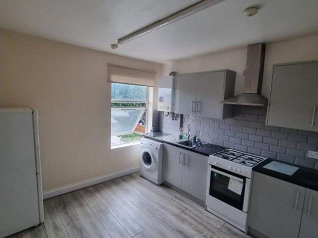 Sycamore Road, Smethwick B66, 2 bed flat to rent, £995 pcm | PrimeLocation