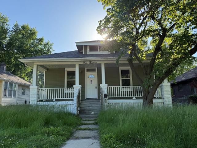 Sycamore St